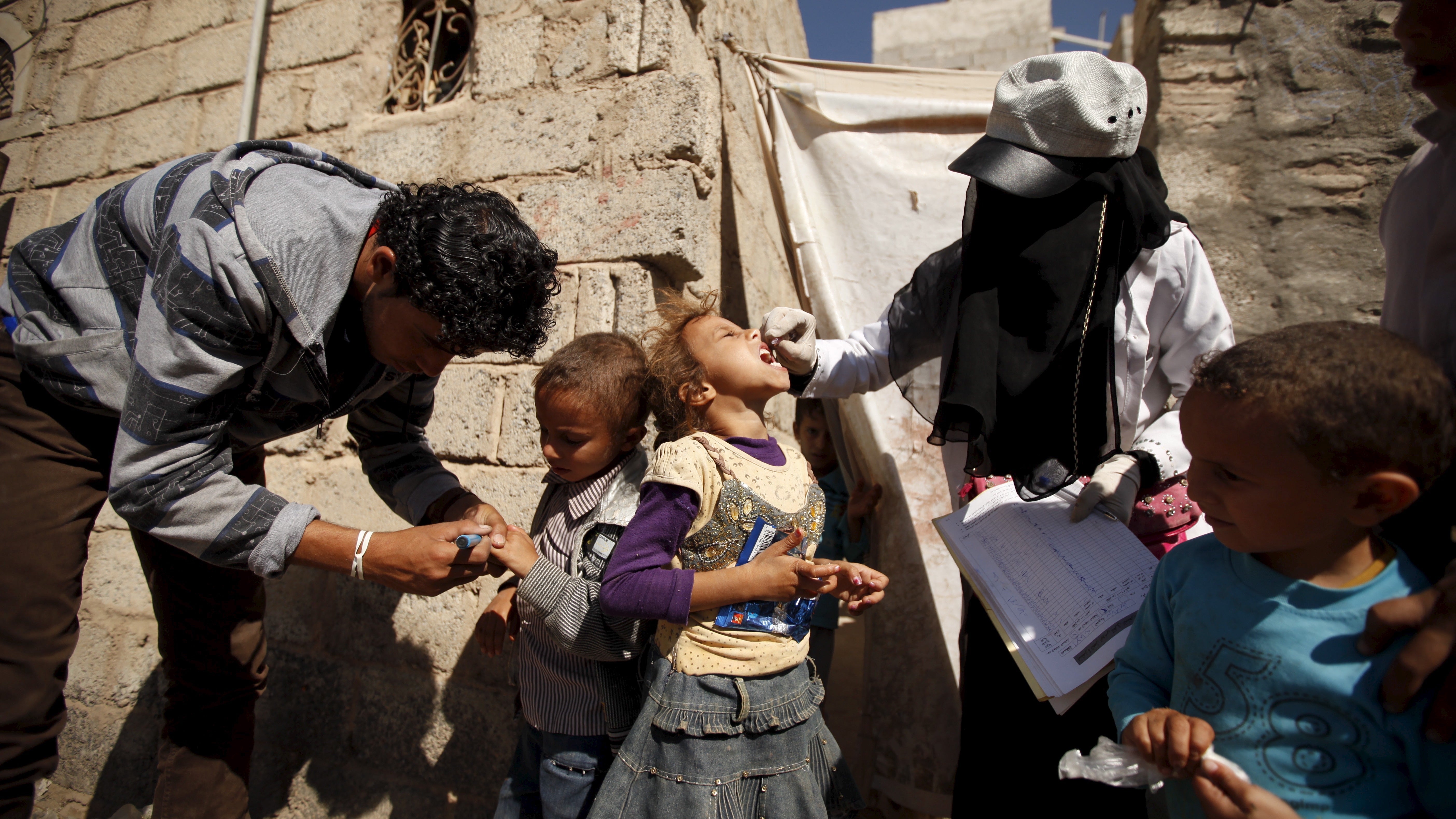 A ‘just-add-water’ kit to make instant drugs and vaccines could fix ...