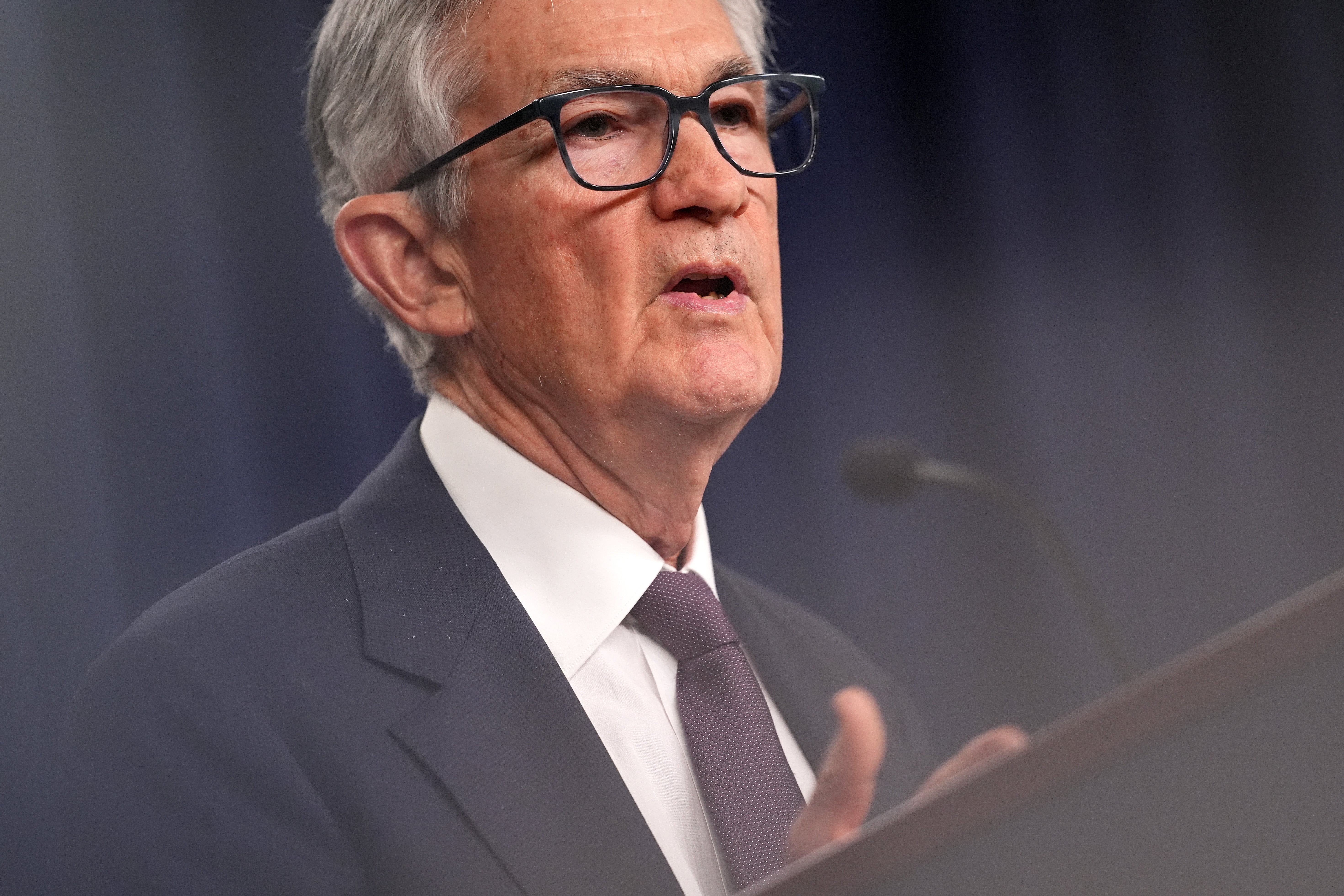 Inflation falls and the trade war stalls: What it means for Fed ...