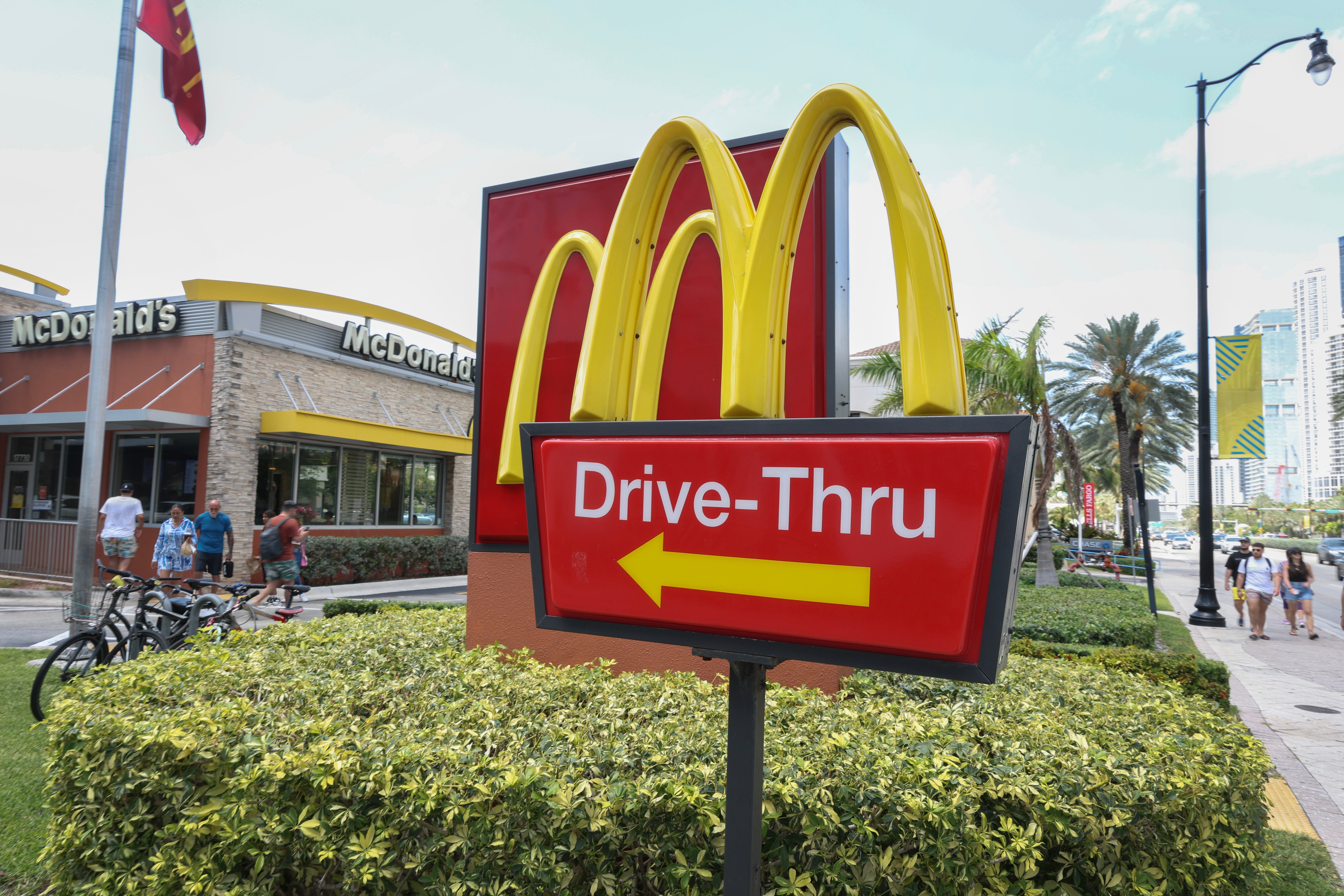 6 fast food chains rolling out frozen drinks for summer