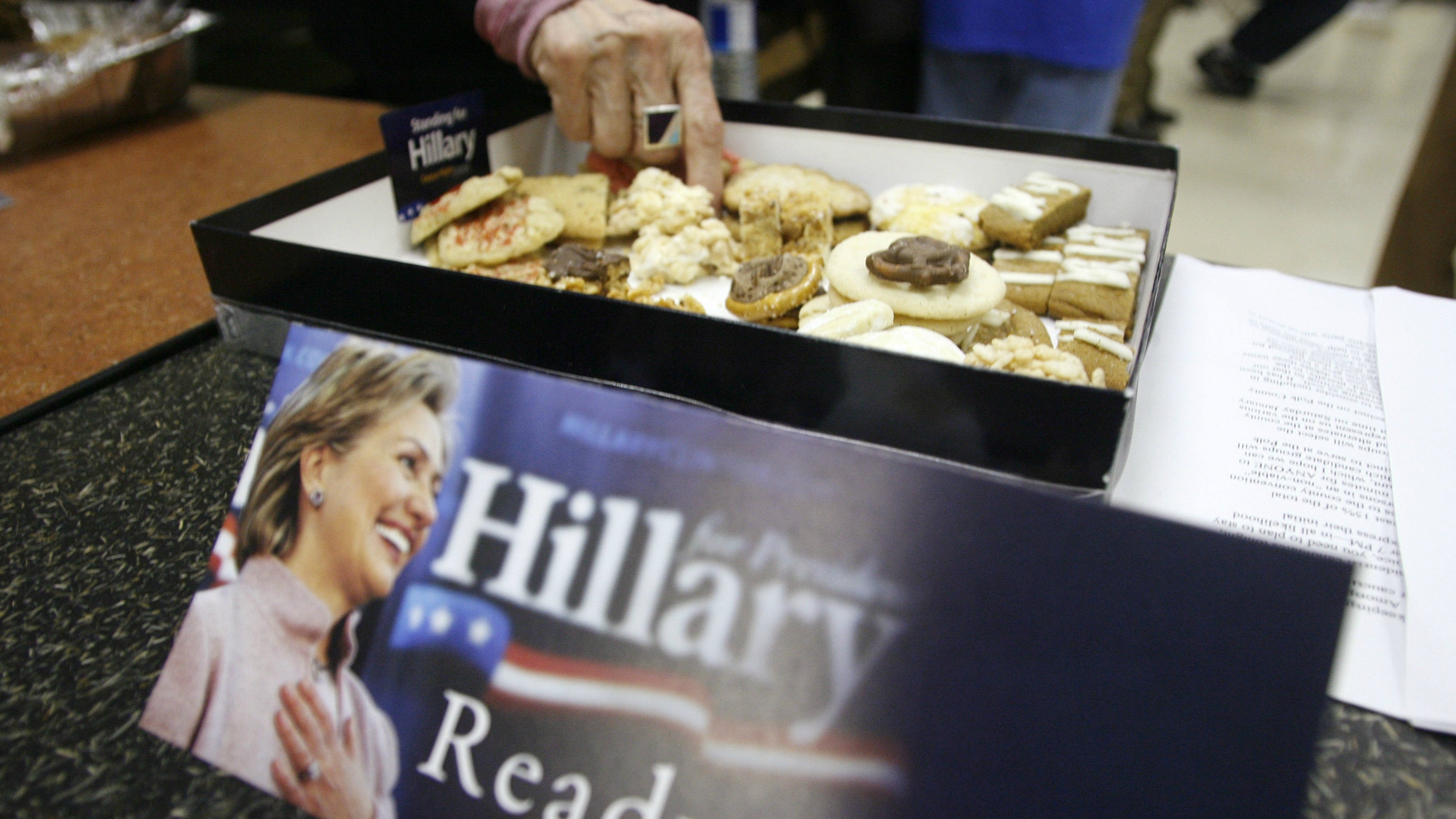 The blatantly sexist cookie bake-off that has haunted Hillary Clinton ...