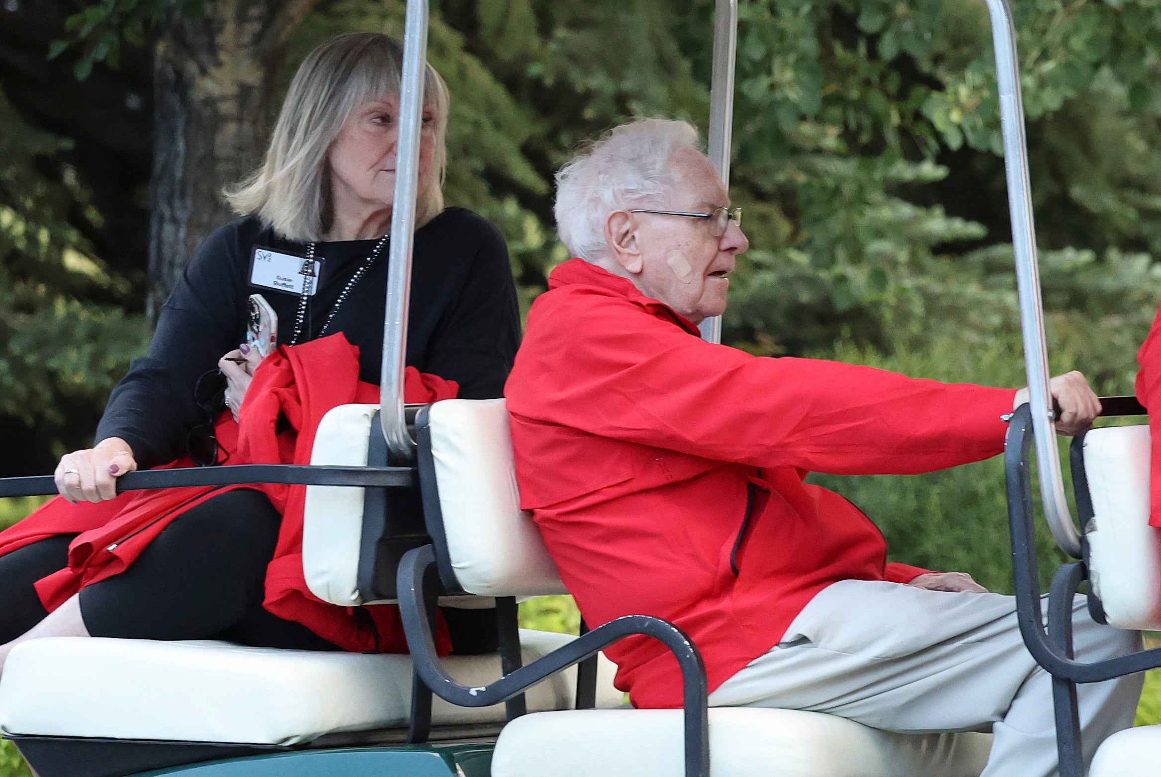 Warren Buffett on finally retiring at 94: ‘How do you know the day you ...