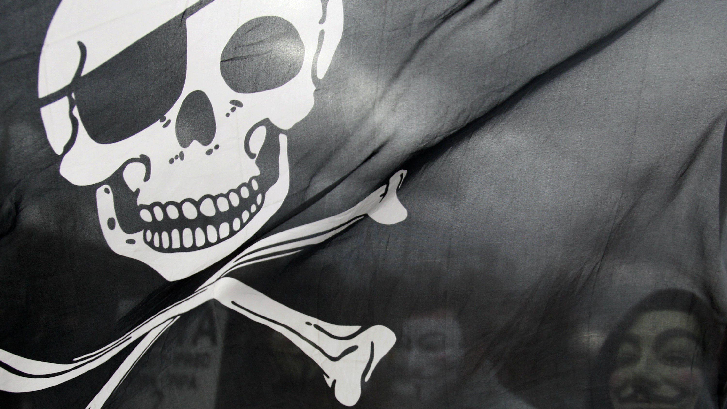 Microsoft let off a software pirate if he made an anti-piracy video ...