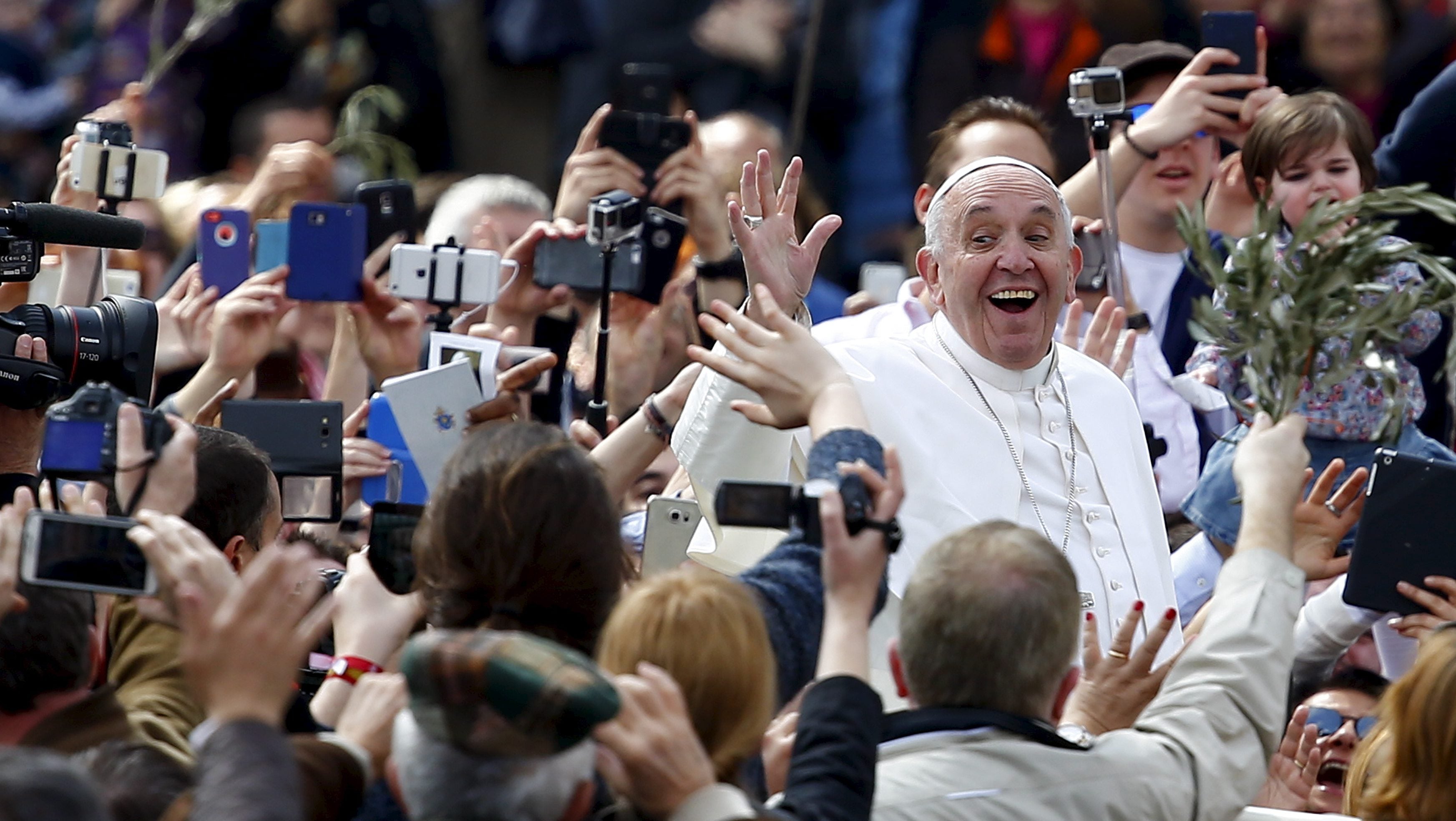 Pope Francis’s cheap and simple clothes have started a new trend for ...