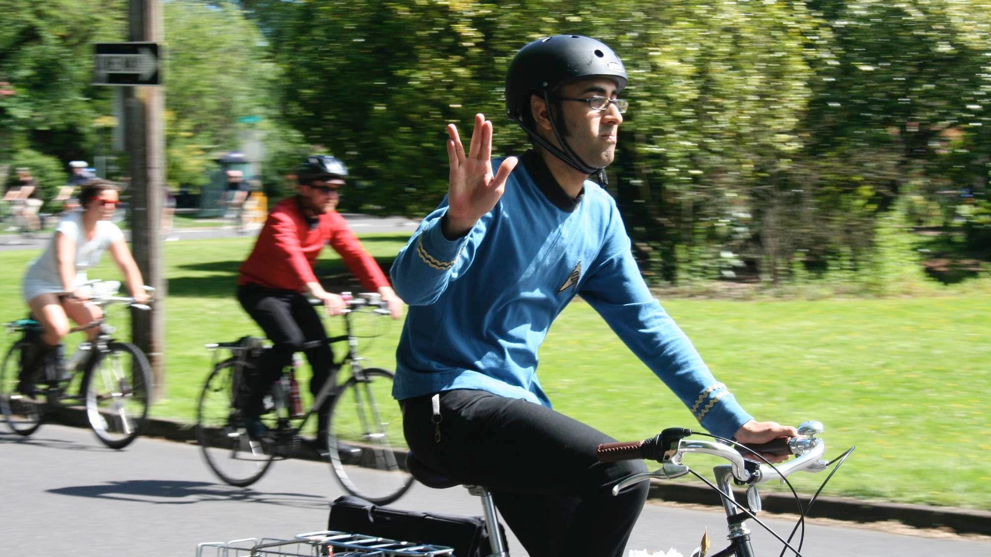 Here’s how to use the Spock emoji on your iPhone